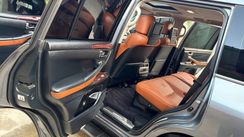 LEXUS LX 570S - Morro Bento em Luanda | Paiaki