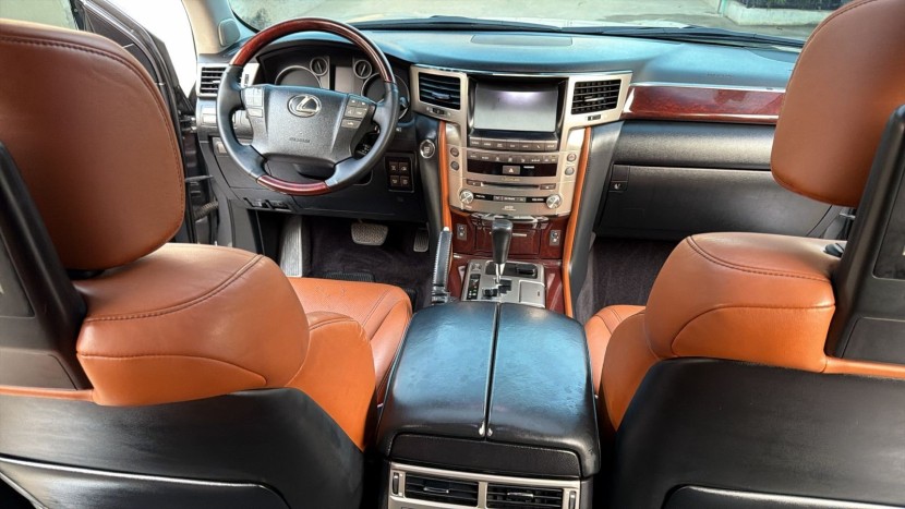 LEXUS LX 570S - Morro Bento em Luanda | Paiaki